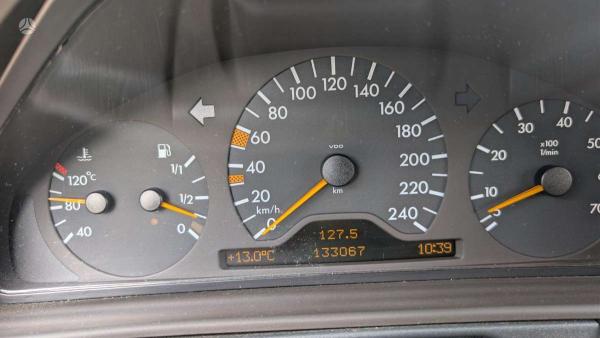 Grey Mercedes-Benz E 240 1999 in Klaipeda, with an engine capacity of 2.40 L and mileage of 130 thousand km for 5290 €, photo 5 on AUTOMOTO.COM.LV