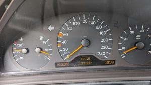 Серый Мерседес E 240 1999 в Клайпеда, объемом двигателя 2.40 л и пробегом 130 тыс. км за 5290 €, фото 6 на AUTOMOTO.COM.LV