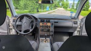 Серый Мерседес E 240 1999 в Клайпеда, объемом двигателя 2.40 л и пробегом 130 тыс. км за 5290 €, фото 24 на AUTOMOTO.COM.LV