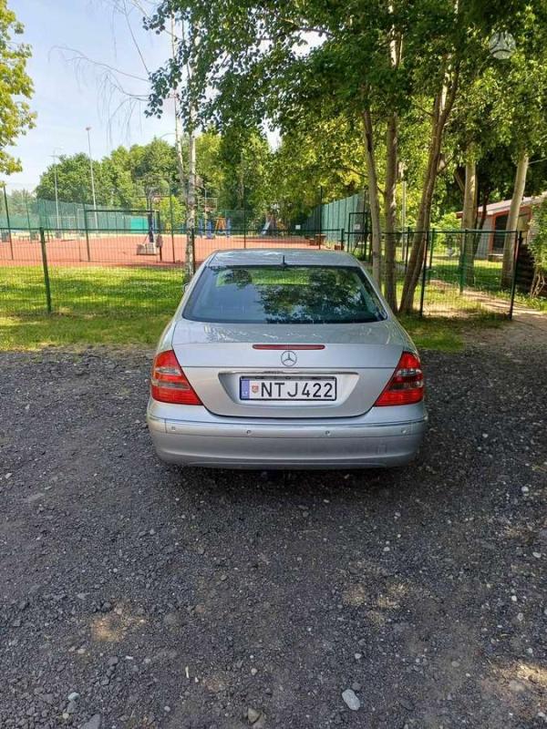 Серый Мерседес E 240 2002 в Клайпеда, объемом двигателя 2.60 л и пробегом 157 тыс. км за 4200 €, фото 7 на AUTOMOTO.COM.LV