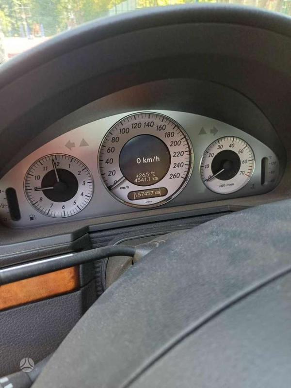 Серый Мерседес E 240 2002 в Клайпеда, объемом двигателя 2.60 л и пробегом 157 тыс. км за 4200 €, фото 8 на AUTOMOTO.COM.LV