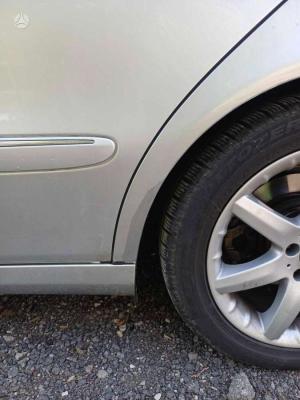 Pelēks Mercedes-Benz E 240 2002 Klaipėda, ar dzinēja tilpumu 2.60 L un nobraukumu 157 tūkst. km par 4200 €, foto 16 vietnē AUTOMOTO.COM.LV