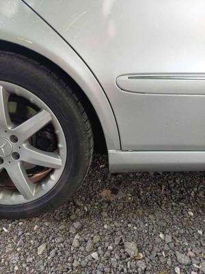 Pelēks Mercedes-Benz E 240 2002 Klaipėda, ar dzinēja tilpumu 2.60 L un nobraukumu 157 tūkst. km par 4200 €, foto 17 vietnē AUTOMOTO.COM.LV