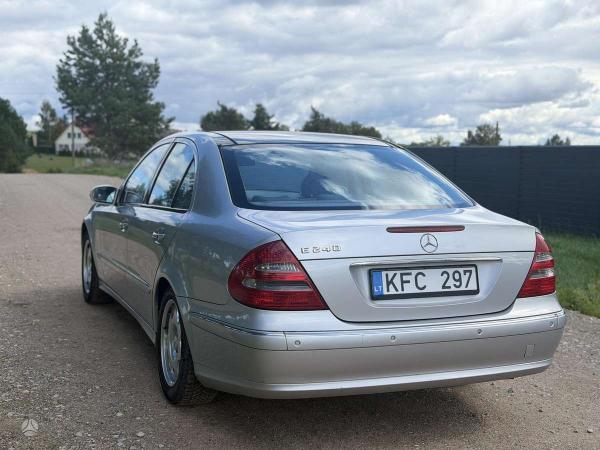 Серый Мерседес E 240 2002 в Вильнюс, объемом двигателя 2.60 л и пробегом 235 тыс. км за 1950 €, фото 5 на AUTOMOTO.COM.LV