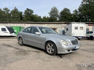 Серый Мерседес E 240 2002 в Юрмала, объемом двигателя 2.40 л и пробегом 224 тыс. км за 2350 €, фото  на AUTOMOTO.COM.LV
