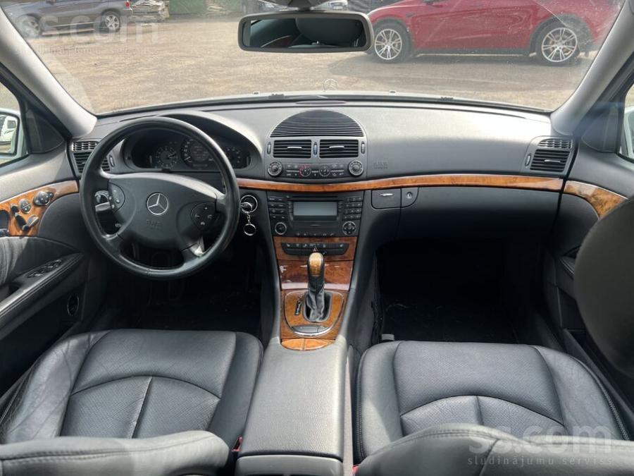 Pelēks Mercedes-Benz E 240 2002 Jūrmala, ar dzinēja tilpumu 2.40 L un nobraukumu 224 tūkst. km par 2350 €, foto 8 vietnē AUTOMOTO.COM.LV