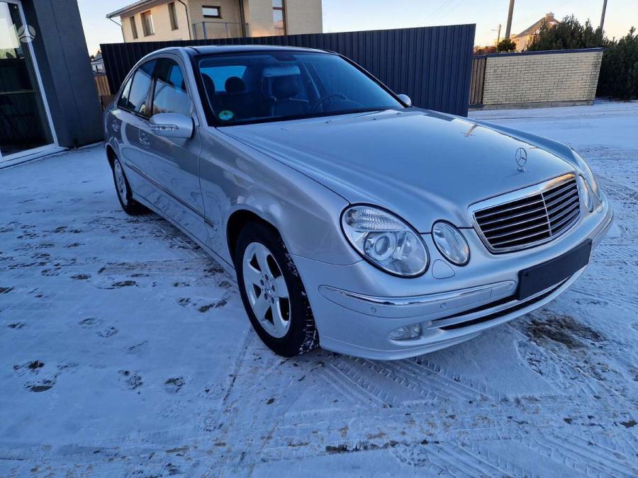 Pelēks Mercedes-Benz E 240 2003 Kauņa, ar dzinēja tilpumu 2.60 L un nobraukumu 194 tūkst. km par 4300 €, foto 5 vietnē AUTOMOTO.COM.LV