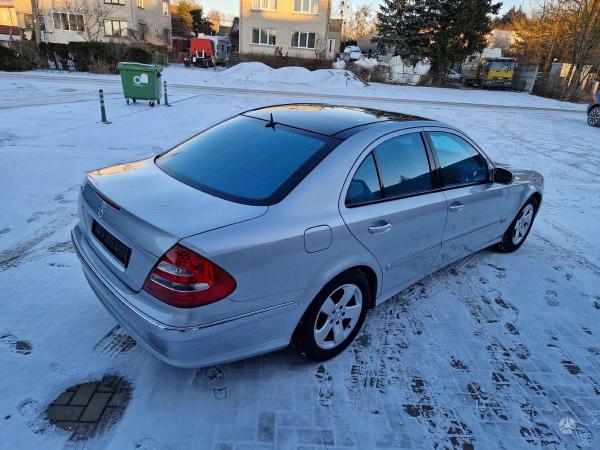 Grey Mercedes-Benz E 240 2003 in Kaunas, with an engine capacity of 2.60 L and mileage of 194 thousand km for 4300 €, photo 8 on AUTOMOTO.COM.LV
