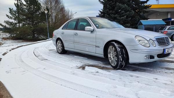 Grey Mercedes-Benz E 240 2004 in Silale, with an engine capacity of 2.60 L and mileage of 263 thousand km for 3200 €, photo 7 on AUTOMOTO.COM.LV