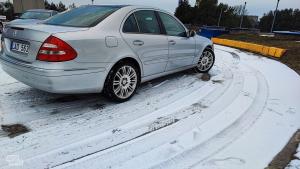 Grey Mercedes-Benz E 240 2004 in Silale, with an engine capacity of 2.60 L and mileage of 263 thousand km for 3200 €, photo 9 on AUTOMOTO.COM.LV