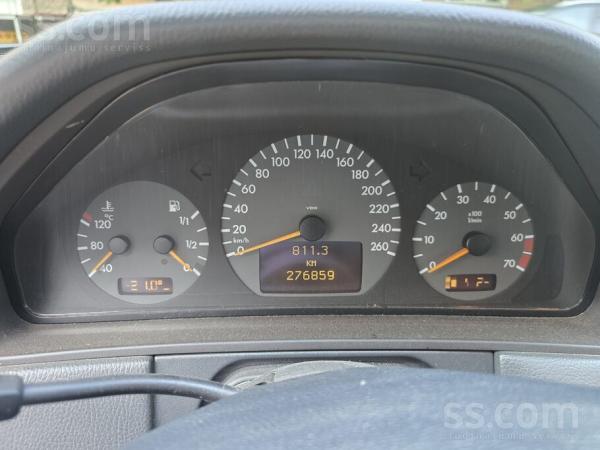 Pelēks Mercedes-Benz E 240 2001 Rīga, ar dzinēja tilpumu 2.60 L un nobraukumu 277 tūkst. km par 2190 €, foto 6 vietnē AUTOMOTO.COM.LV