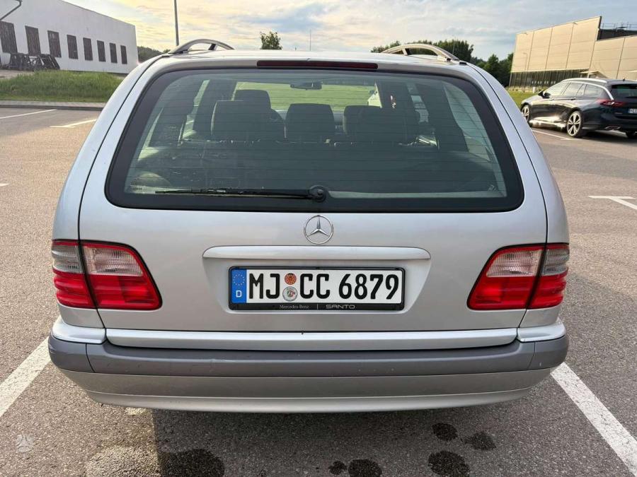 Серый Мерседес E 240 2002 в Пренай, объемом двигателя 2.60 л и пробегом 294 тыс. км за 2100 €, фото 7 на AUTOMOTO.COM.LV