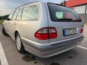 Серый Мерседес E 240 2002 в Пренай, объемом двигателя 2.60 л и пробегом 294 тыс. км за 2100 €, фото 9 на AUTOMOTO.COM.LV