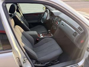 Серый Мерседес E 240 2002 в Пренай, объемом двигателя 2.60 л и пробегом 294 тыс. км за 2100 €, фото 14 на AUTOMOTO.COM.LV