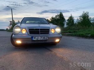 Mercedes-Benz E 240 1999 Rīga, ar dzinēja tilpumu 2.40 L un nobraukumu 220 tūkst. km par 1200 €, foto 3 vietnē AUTOMOTO.COM.LV