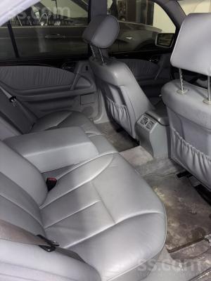 Mercedes-Benz E 240 1999 Rīga, ar dzinēja tilpumu 2.40 L un nobraukumu 220 tūkst. km par 1200 €, foto 12 vietnē AUTOMOTO.COM.LV