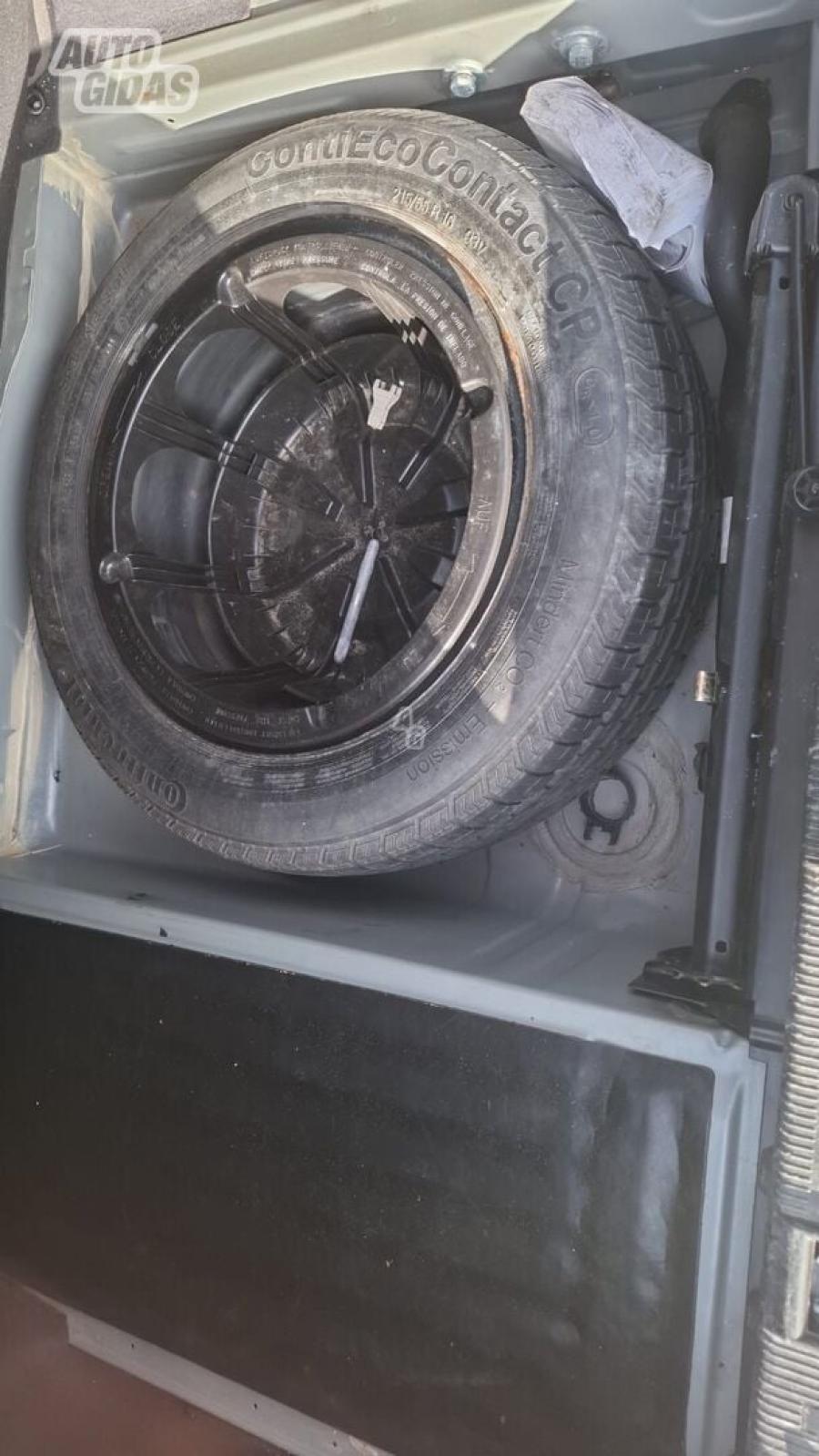 Мерседес E 240 2001 в Вилкавишкис, объемом двигателя 2.60 л и пробегом 173 тыс. км за 1600 €, фото 9 на AUTOMOTO.COM.LV