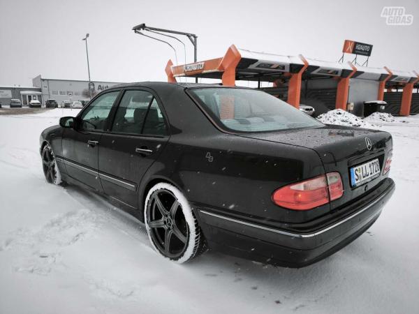 Mercedes-Benz E 240 2002 Marijampole, ar dzinēja tilpumu 2.40 L un nobraukumu 107 tūkst. km par 4400 €, foto 1 vietnē AUTOMOTO.COM.LV