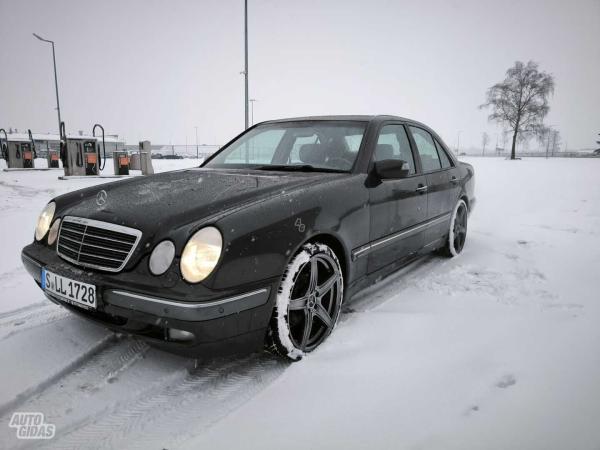 Mercedes-Benz E 240 2002 Marijampole, ar dzinēja tilpumu 2.40 L un nobraukumu 107 tūkst. km par 4400 €, foto 2 vietnē AUTOMOTO.COM.LV