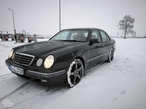Мерседес E 240 2002 в Мариямполе, объемом двигателя 2.40 л и пробегом 107 тыс. км за 4400 €, фото 2 на AUTOMOTO.COM.LV