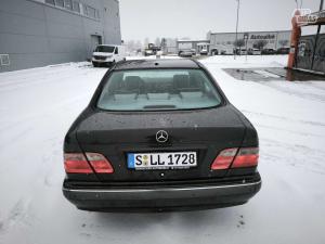 Мерседес E 240 2002 в Мариямполе, объемом двигателя 2.40 л и пробегом 107 тыс. км за 4400 €, фото 18 на AUTOMOTO.COM.LV