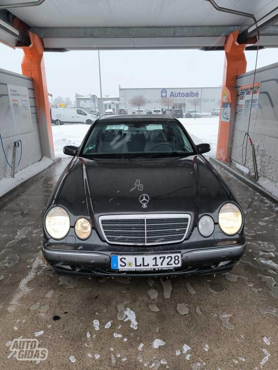 Мерседес E 240 2002 в Мариямполе, объемом двигателя 2.40 л и пробегом 107 тыс. км за 4400 €, фото 19 на AUTOMOTO.COM.LV