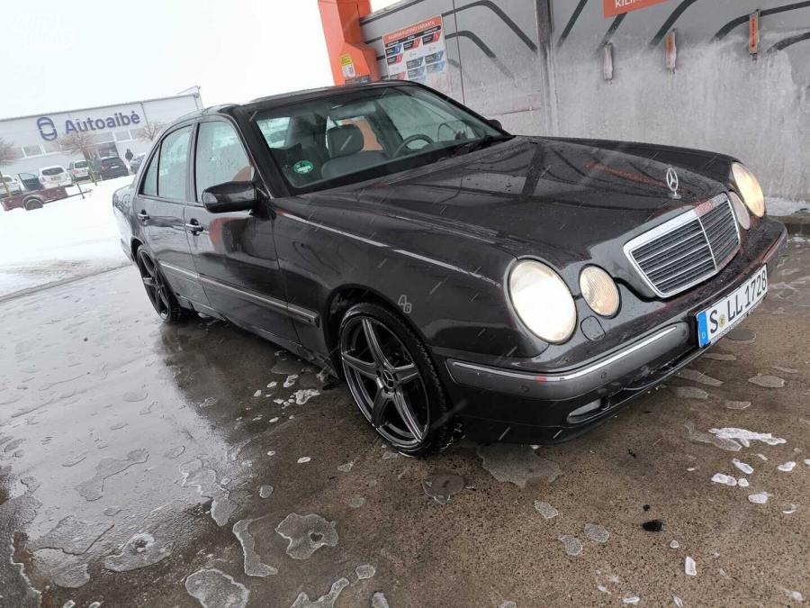 Мерседес E 240 2002 в Мариямполе, объемом двигателя 2.40 л и пробегом 107 тыс. км за 4400 €, фото 25 на AUTOMOTO.COM.LV