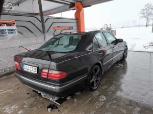 Мерседес E 240 2002 в Мариямполе, объемом двигателя 2.40 л и пробегом 107 тыс. км за 4400 €, фото 26 на AUTOMOTO.COM.LV