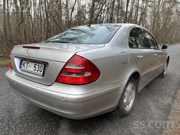 Mercedes-Benz E 240 2003 in Riga, with an engine capacity of 2.60 L and mileage of 167 thousand km for 2180 €, photo 4 on AUTOMOTO.COM.LV