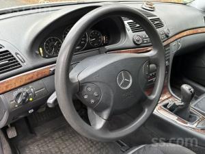 Mercedes-Benz E 240 2003 in Riga, with an engine capacity of 2.60 L and mileage of 167 thousand km for 2180 €, photo 13 on AUTOMOTO.COM.LV