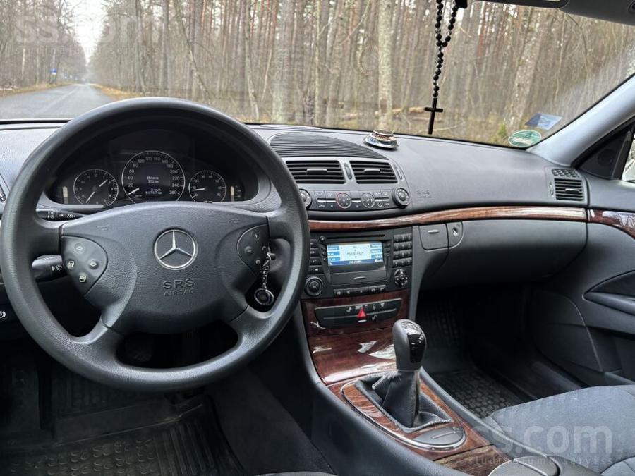 Mercedes-Benz E 240 2003 in Riga, with an engine capacity of 2.60 L and mileage of 167 thousand km for 2180 €, photo 23 on AUTOMOTO.COM.LV