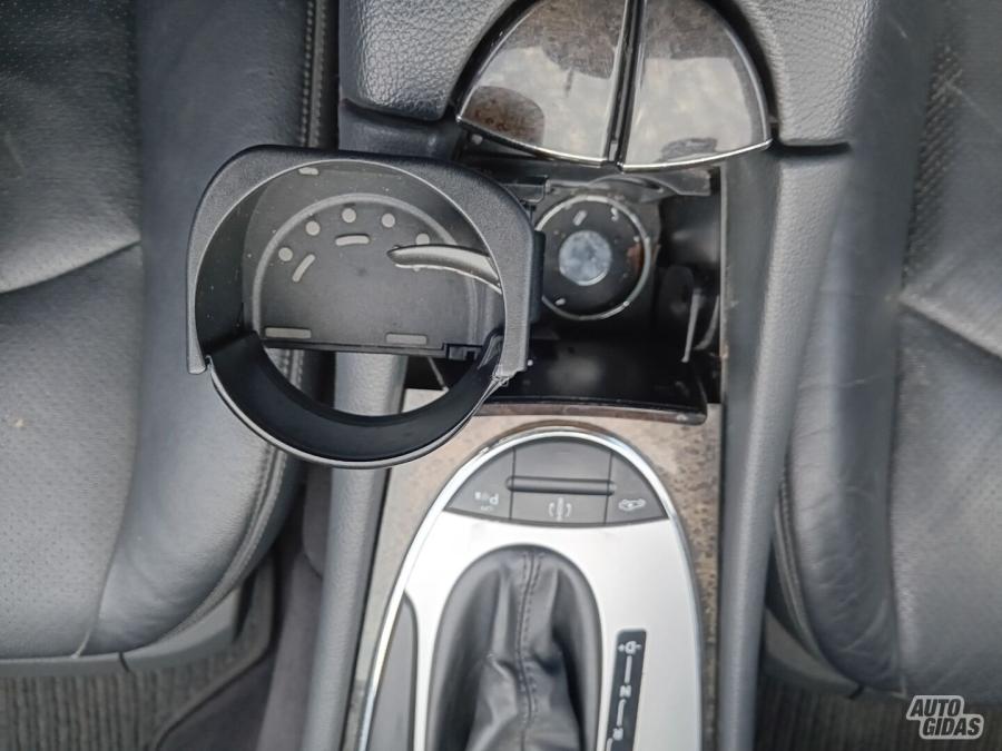 Mercedes-Benz E 240 2004 in Kelme, with an engine capacity of 2.60 L and mileage of 312 thousand km for 4200 €, photo 15 on AUTOMOTO.COM.LV