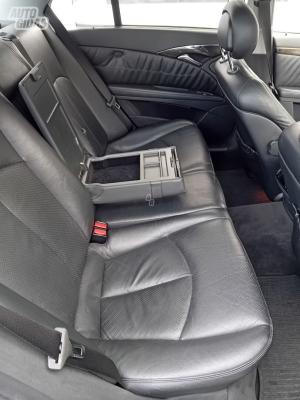 Mercedes-Benz E 240 2004 in Kelme, with an engine capacity of 2.60 L and mileage of 312 thousand km for 4200 €, photo 29 on AUTOMOTO.COM.LV