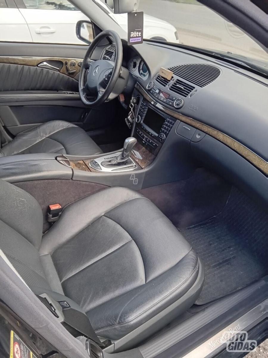 Mercedes-Benz E 240 2004 Kelmė, ar dzinēja tilpumu 2.60 L un nobraukumu 312 tūkst. km par 4200 €, foto 12 vietnē AUTOMOTO.COM.LV