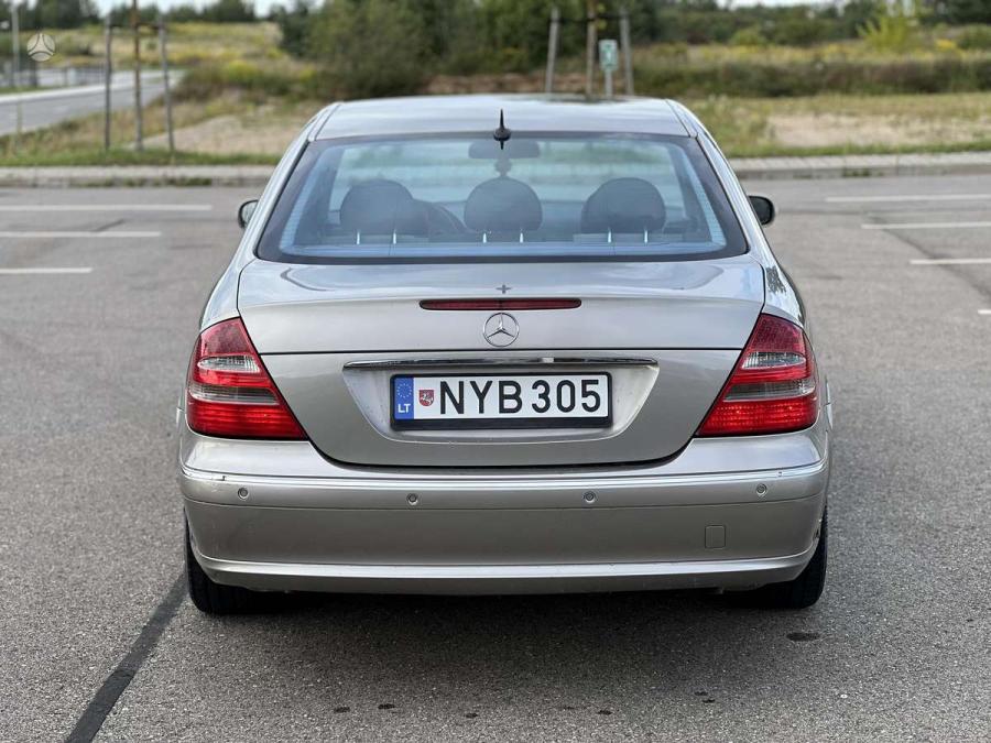 Мерседес E 240 2004 в Вильнюс, объемом двигателя 2.59 л и пробегом 395 тыс. км за 2300 €, фото 7 на AUTOMOTO.COM.LV