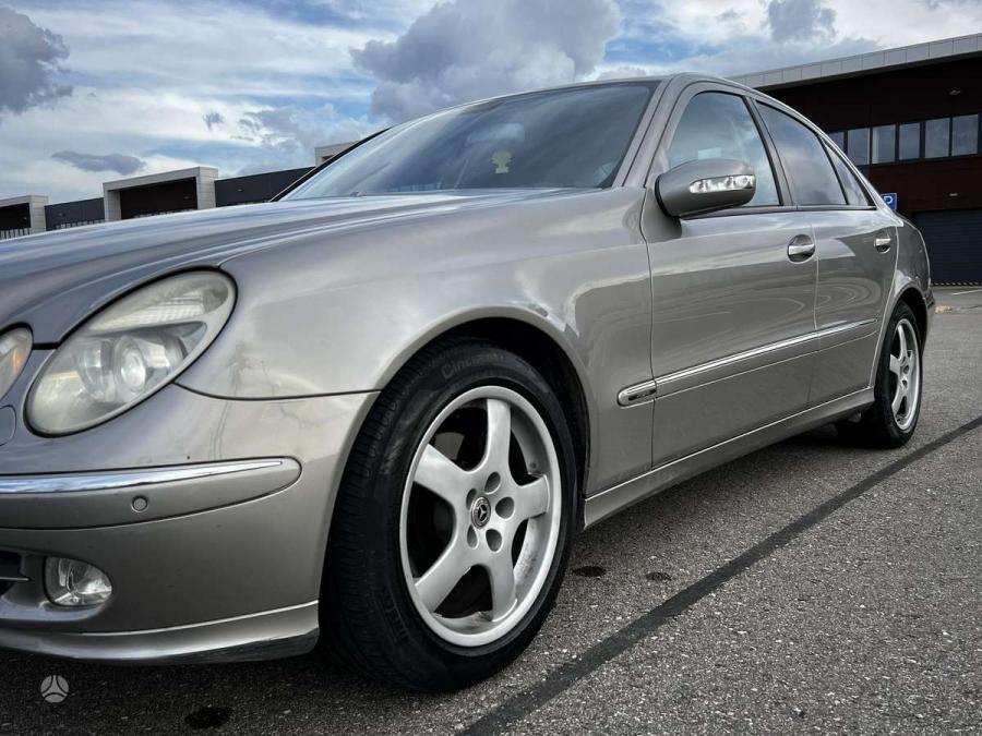 Мерседес E 240 2004 в Вильнюс, объемом двигателя 2.59 л и пробегом 395 тыс. км за 2300 €, фото 14 на AUTOMOTO.COM.LV