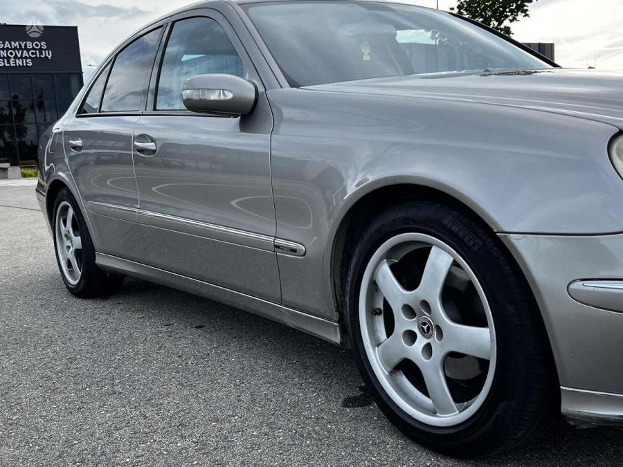 Мерседес E 240 2004 в Вильнюс, объемом двигателя 2.59 л и пробегом 395 тыс. км за 2300 €, фото 15 на AUTOMOTO.COM.LV