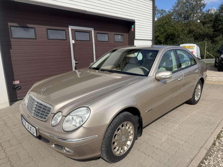 Белый Мерседес E 240 2002 в Выру, объемом двигателя 2.60 л и пробегом 323 тыс. км за 3400 €, фото 1 на AUTOMOTO.COM.LV