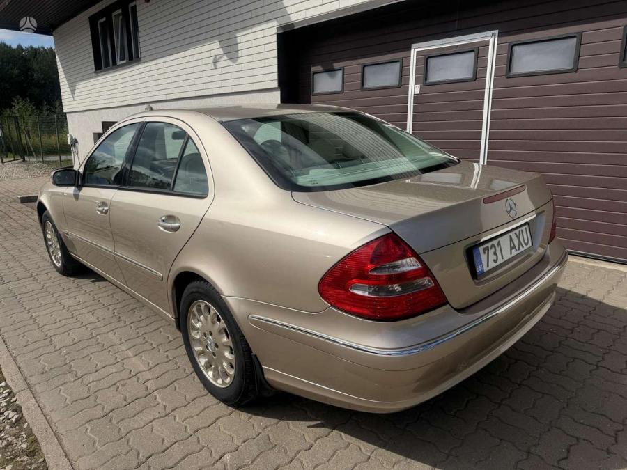 Белый Мерседес E 240 2002 в Выру, объемом двигателя 2.60 л и пробегом 323 тыс. км за 3400 €, фото 5 на AUTOMOTO.COM.LV
