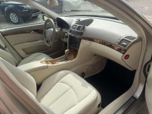Белый Мерседес E 240 2002 в Выру, объемом двигателя 2.60 л и пробегом 323 тыс. км за 3400 €, фото 8 на AUTOMOTO.COM.LV