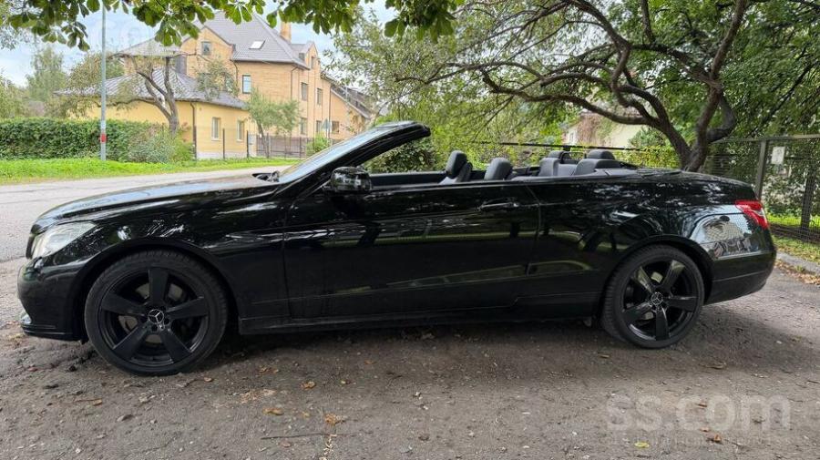 Black Mercedes-Benz e-250 2012 in Riga, with an engine capacity of 2.20 L and mileage of 229 thousand km for 12300 €, photo 4 on AUTOMOTO.COM.LV