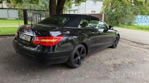 Black Mercedes-Benz e-250 2012 in Riga, with an engine capacity of 2.20 L and mileage of 229 thousand km for 12300 €, photo 8 on AUTOMOTO.COM.LV