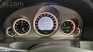 Black Mercedes-Benz e-250 2012 in Riga, with an engine capacity of 2.20 L and mileage of 229 thousand km for 12300 €, photo 10 on AUTOMOTO.COM.LV