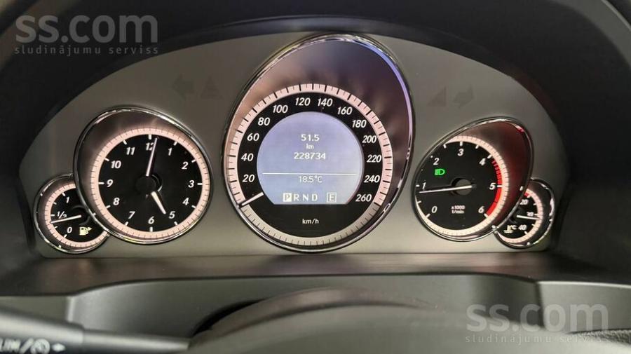 Black Mercedes-Benz e-250 2012 in Riga, with an engine capacity of 2.20 L and mileage of 229 thousand km for 12300 €, photo 10 on AUTOMOTO.COM.LV
