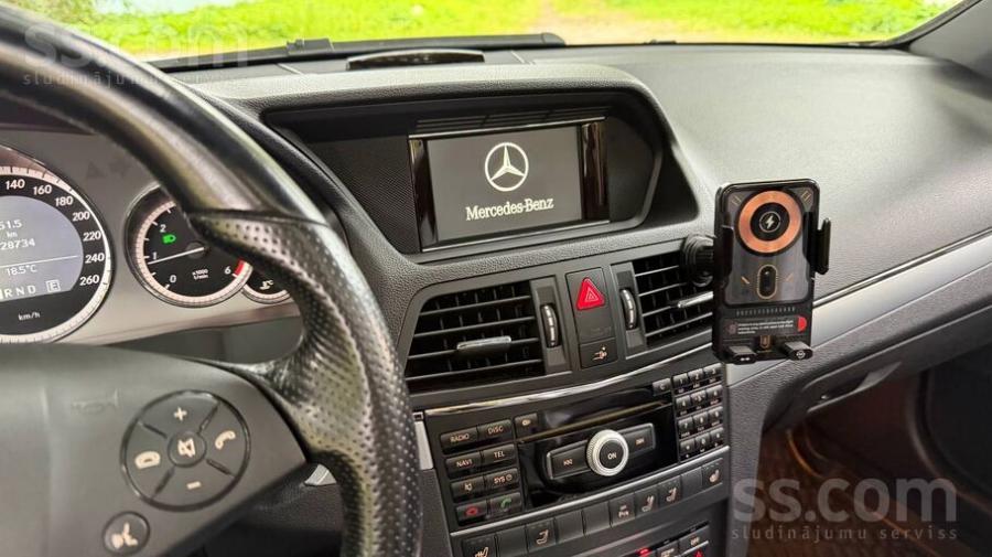 Black Mercedes-Benz e-250 2012 in Riga, with an engine capacity of 2.20 L and mileage of 229 thousand km for 12300 €, photo 11 on AUTOMOTO.COM.LV
