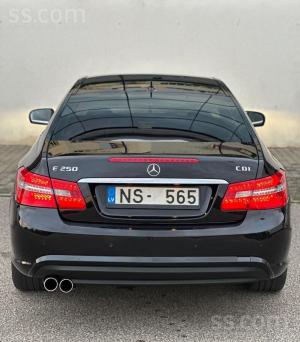 Black Mercedes-Benz e-250 2009 in Riga, with an engine capacity of 2.20 L and mileage of 293 thousand km for 7850 €, photo 5 on AUTOMOTO.COM.LV