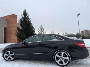 Melns Mercedes-Benz e-250 2009 Kauņa, ar dzinēja tilpumu 2.14 L un nobraukumu 291 tūkst. km par 7000 €, foto 12 vietnē AUTOMOTO.COM.LV