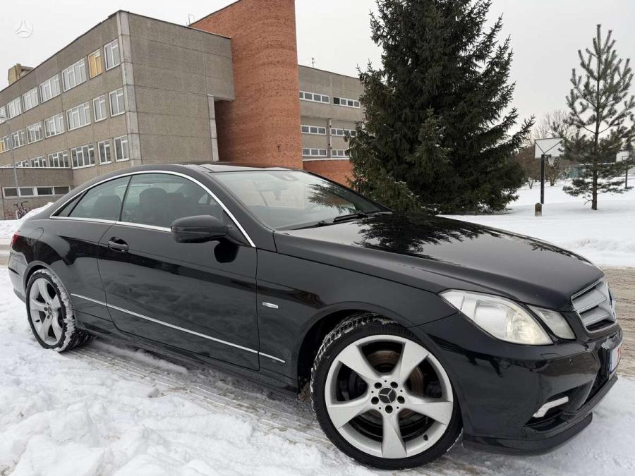 Melns Mercedes-Benz e-250 2009 Kauņa, ar dzinēja tilpumu 2.14 L un nobraukumu 291 tūkst. km par 7000 €, foto 18 vietnē AUTOMOTO.COM.LV