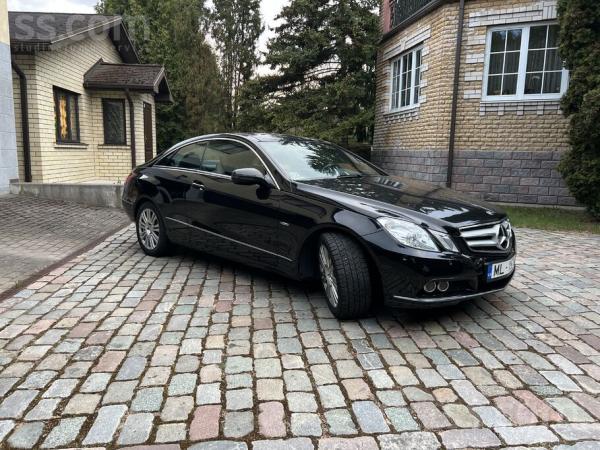 Melns Mercedes-Benz e-250 2009 Rīga, ar dzinēja tilpumu 2.20 L un nobraukumu 300 tūkst. km par 9400 €, foto 6 vietnē AUTOMOTO.COM.LV
