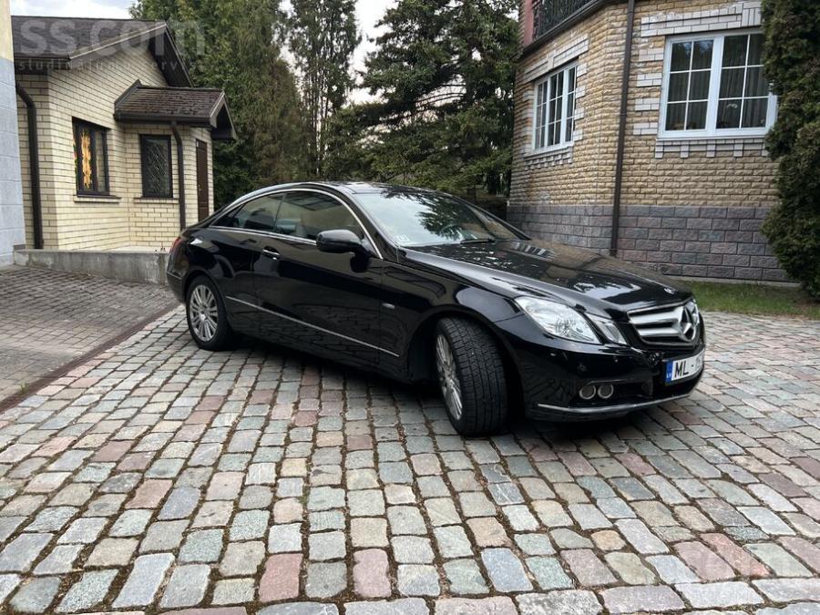 Melns Mercedes-Benz e-250 2009 Rīga, ar dzinēja tilpumu 2.20 L un nobraukumu 300 tūkst. km par 9400 €, foto 6 vietnē AUTOMOTO.COM.LV